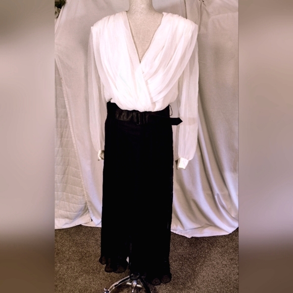 Ursula of Switzerland | Dresses | Ursula Long White Black Midi Dress 6 ...